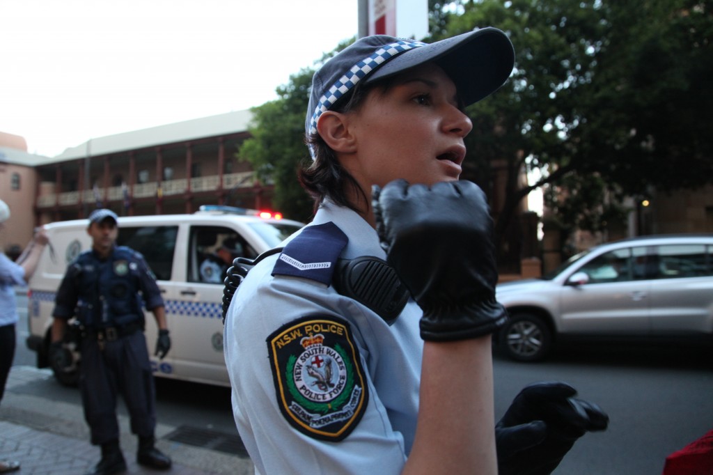 Breaking the Brass Ceiling: Policewomen Around the World - Inclusive ...